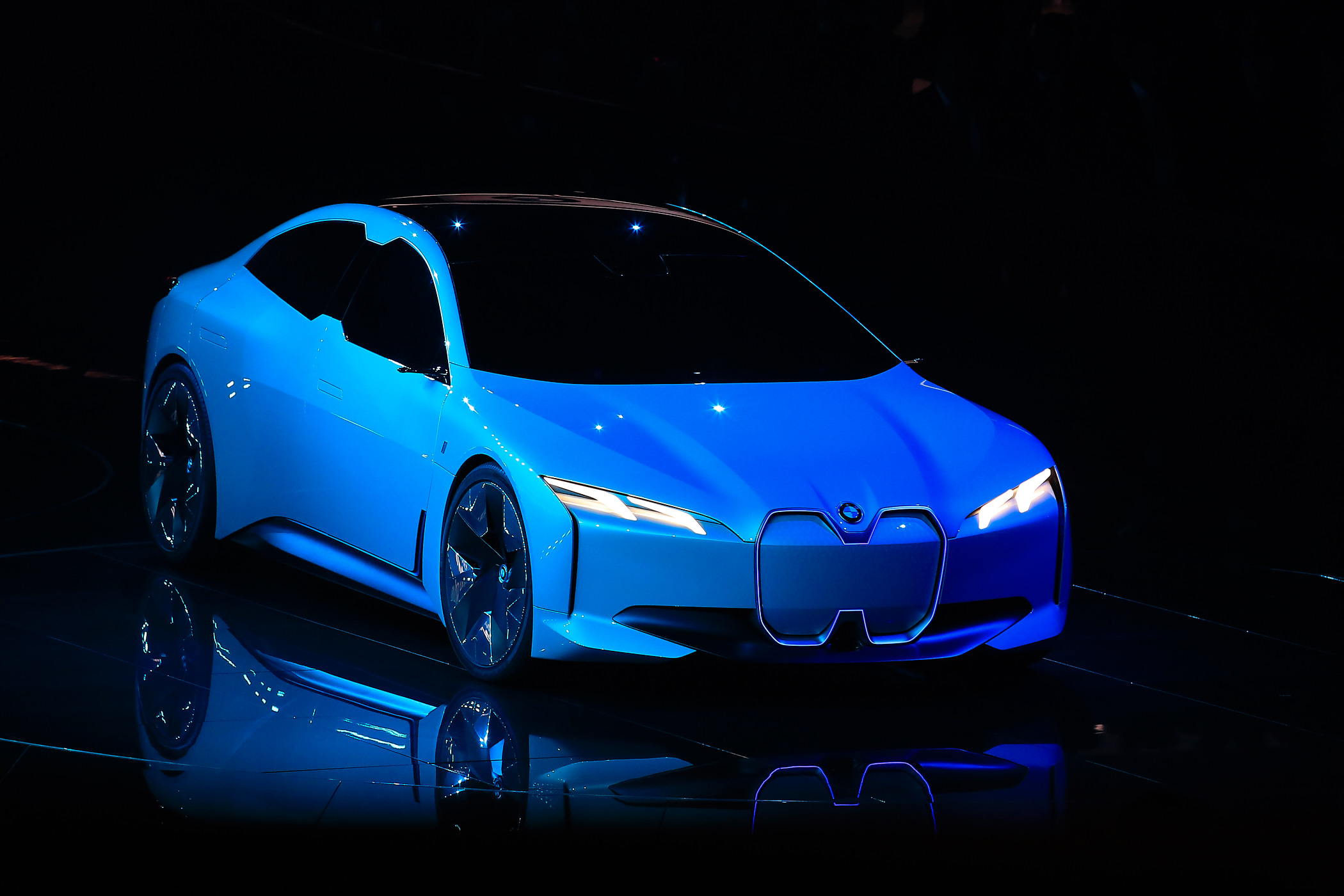 BMW i Vision Dynamics unveiled at Frankfurt IAA!