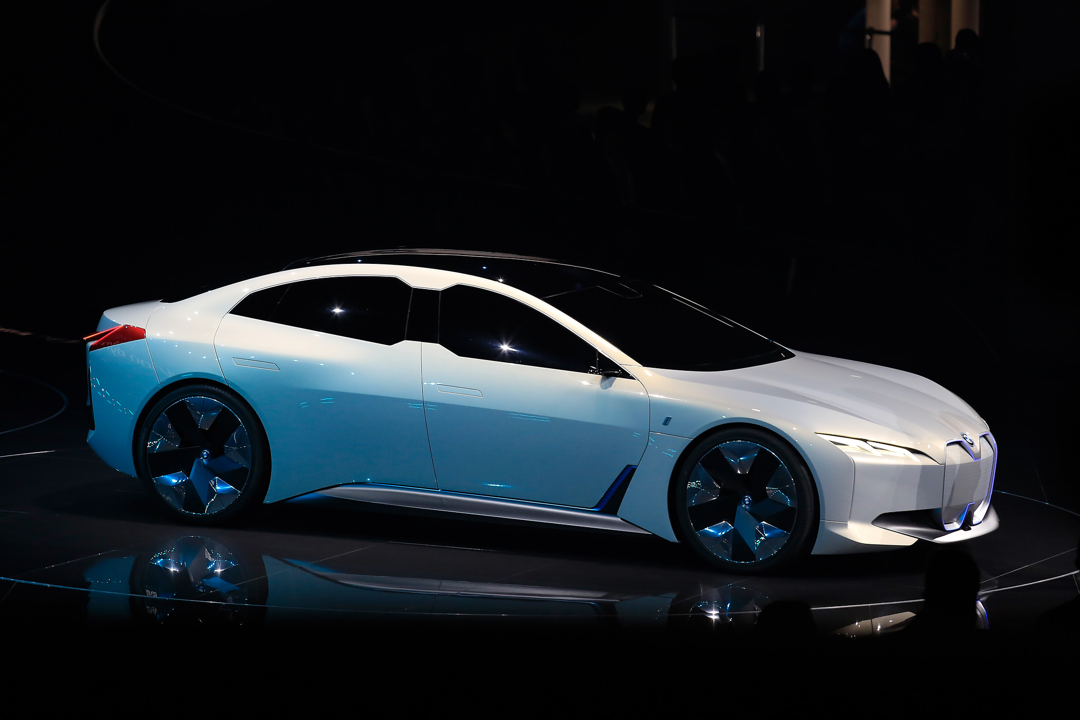 BMW i Vision Dynamics unveiled at Frankfurt IAA!